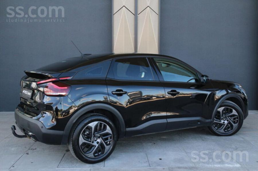 Black Citroen C4 2022 in Riga, with an engine capacity of 1.50 L and mileage of 78 thousand km for 14490 €, photo 5 on AUTOMOTO.COM.LV