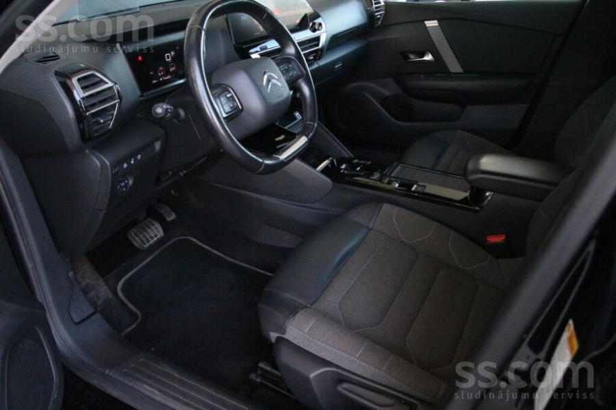 Black Citroen C4 2022 in Riga, with an engine capacity of 1.50 L and mileage of 78 thousand km for 14490 €, photo 7 on AUTOMOTO.COM.LV