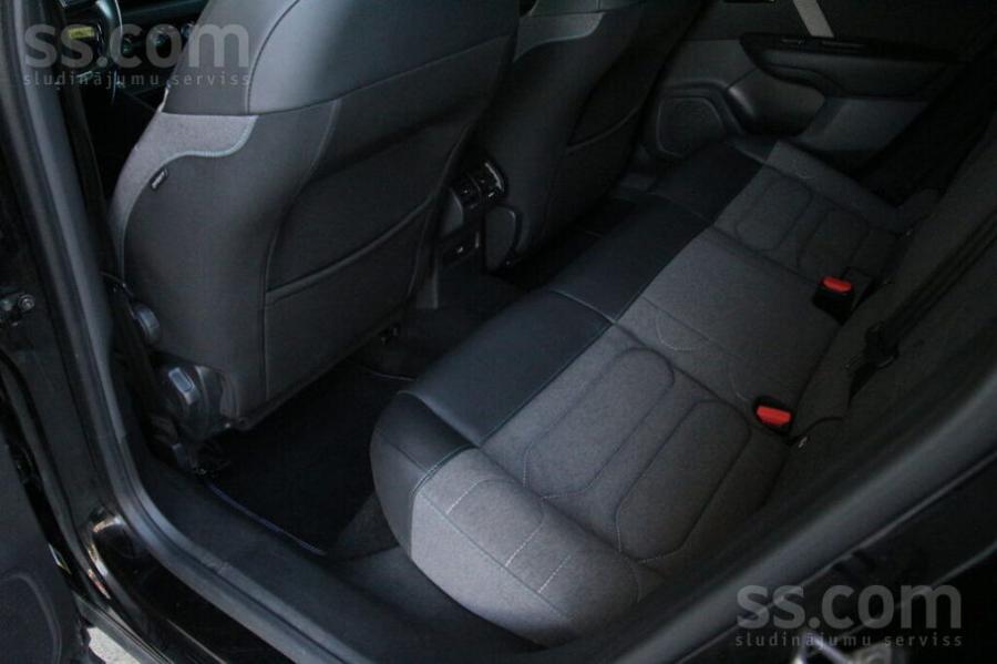 Black Citroen C4 2022 in Riga, with an engine capacity of 1.50 L and mileage of 78 thousand km for 14490 €, photo 8 on AUTOMOTO.COM.LV
