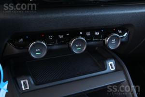 Black Citroen C4 2022 in Riga, with an engine capacity of 1.50 L and mileage of 78 thousand km for 14490 €, photo 19 on AUTOMOTO.COM.LV