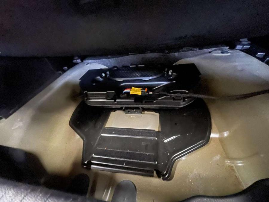 Melns Citroen C4 2022 Marijampole, ar dzinēja tilpumu 1.20 L un nobraukumu 126 tūkst. km par 13068 €, foto 19 vietnē AUTOMOTO.COM.LV