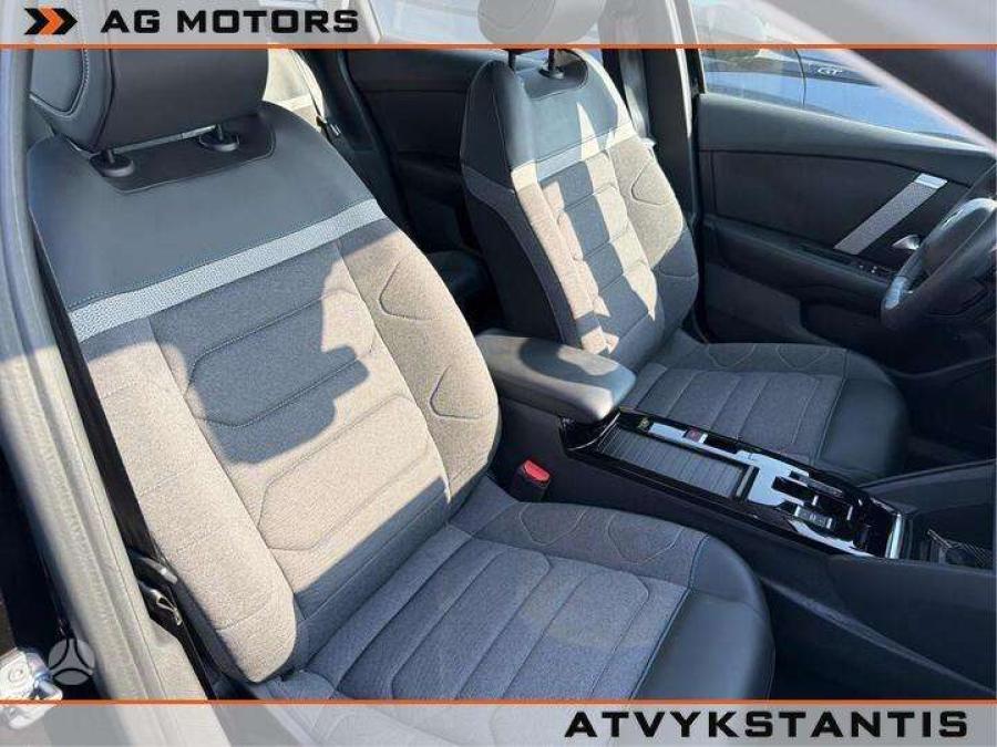 Black Citroen C4 2022 in Vilnius, with an engine capacity of 1.20 L and mileage of 71 thousand km for 14000 €, photo 4 on AUTOMOTO.COM.LV