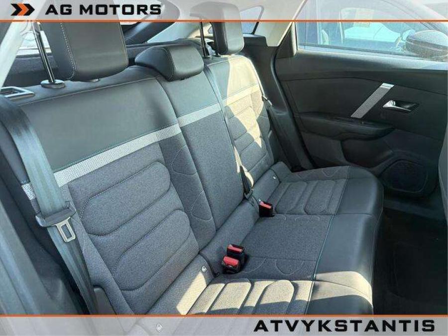 Black Citroen C4 2022 in Vilnius, with an engine capacity of 1.20 L and mileage of 71 thousand km for 14000 €, photo 5 on AUTOMOTO.COM.LV