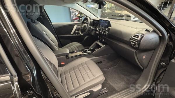 Black Citroen C4 2025 in Riga, with an engine capacity of 1.60 L and mileage of 4 thousand km for 28990 €, photo 10 on AUTOMOTO.COM.LV