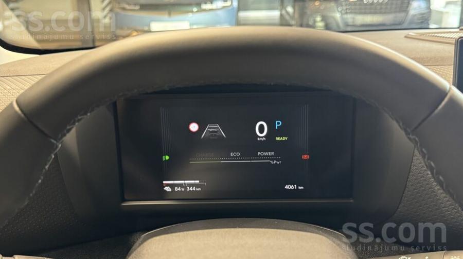 Black Citroen C4 2025 in Riga, with an engine capacity of 1.60 L and mileage of 4 thousand km for 28990 €, photo 19 on AUTOMOTO.COM.LV