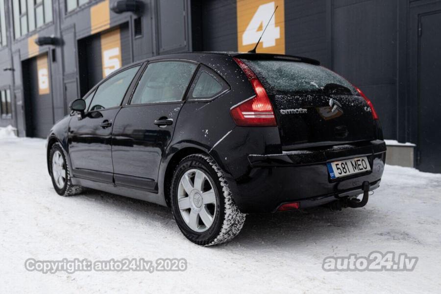 Melns Citroen C4 2005 Tallina, ar dzinēja tilpumu 2.00 L un nobraukumu 263 tūkst. km par 1499 €, foto 4 vietnē AUTOMOTO.COM.LV