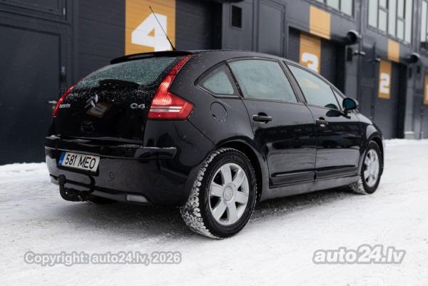 Black Citroen C4 2005 in Tallinn, with an engine capacity of 2.00 L and mileage of 263 thousand km for 1499 €, photo 6 on AUTOMOTO.COM.LV