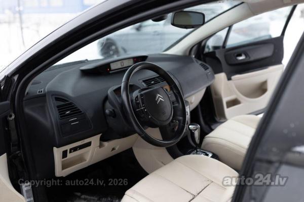 Melns Citroen C4 2005 Tallina, ar dzinēja tilpumu 2.00 L un nobraukumu 263 tūkst. km par 1499 €, foto 11 vietnē AUTOMOTO.COM.LV