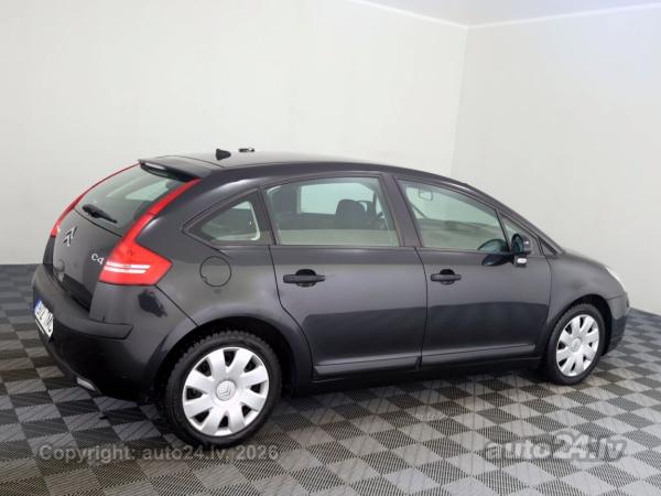 Melns Citroen C4 2005 Tallina, ar dzinēja tilpumu 1.60 L un nobraukumu 224 tūkst. km par 1199 €, foto 3 vietnē AUTOMOTO.COM.LV