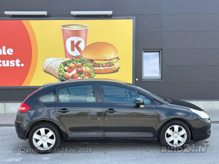 Black Citroen C4 2005 in Rapla, with an engine capacity of 2.00 L and mileage of 264 thousand km for 1200 €, photo 6 on AUTOMOTO.COM.LV