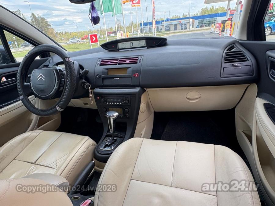 Black Citroen C4 2005 in Rapla, with an engine capacity of 2.00 L and mileage of 264 thousand km for 1200 €, photo 12 on AUTOMOTO.COM.LV
