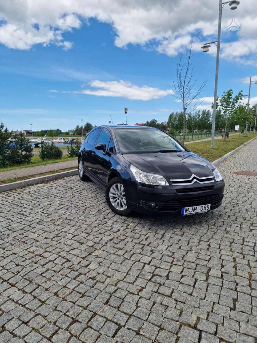 Melns Citroen C4 2005 Šilutė, ar dzinēja tilpumu 1.56 L un nobraukumu 375 tūkst. km par 1150 €, foto 1 vietnē AUTOMOTO.COM.LV
