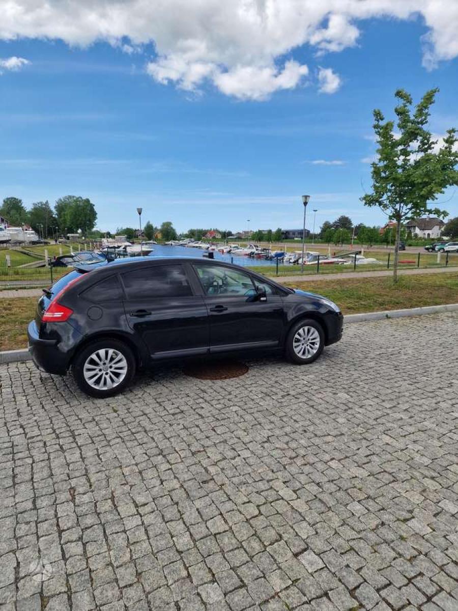 Melns Citroen C4 2005 Šilutė, ar dzinēja tilpumu 1.56 L un nobraukumu 375 tūkst. km par 1150 €, foto 6 vietnē AUTOMOTO.COM.LV