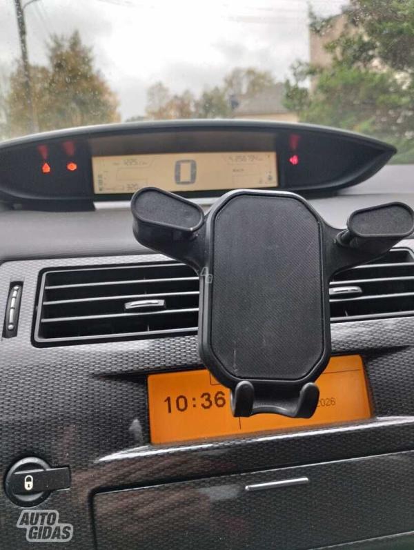 Citroen C4 2005 Viļņa vietnē Melns Citroen C4 2005 Viļņa, ar dzinēja tilpumu 2.00 L un nobraukumu 257 tūkst. km par 1590 €, foto 8 vietnē AUTOMOTO.COM.LV