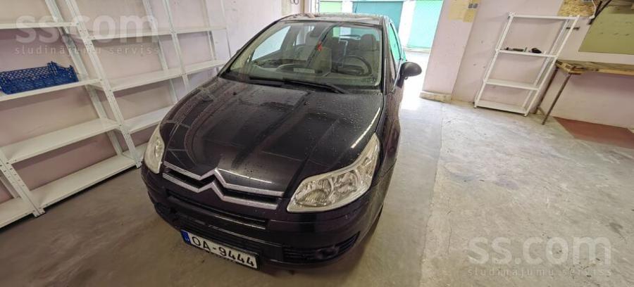 Black Citroen C4 2006 in Riga, with an engine capacity of 2.00 L and mileage of 287 thousand km for 1350 €, photo 3 on AUTOMOTO.COM.LV