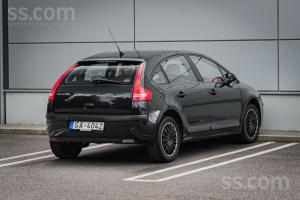 Melns Citroen C4 2006 Rīga, ar dzinēja tilpumu 1.60 L un nobraukumu 129 tūkst. km par 1995 €, foto 5 vietnē AUTOMOTO.COM.LV