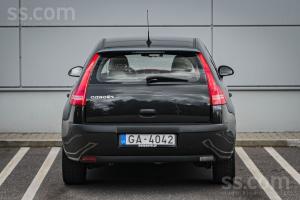 Melns Citroen C4 2006 Rīga, ar dzinēja tilpumu 1.60 L un nobraukumu 129 tūkst. km par 1995 €, foto 6 vietnē AUTOMOTO.COM.LV