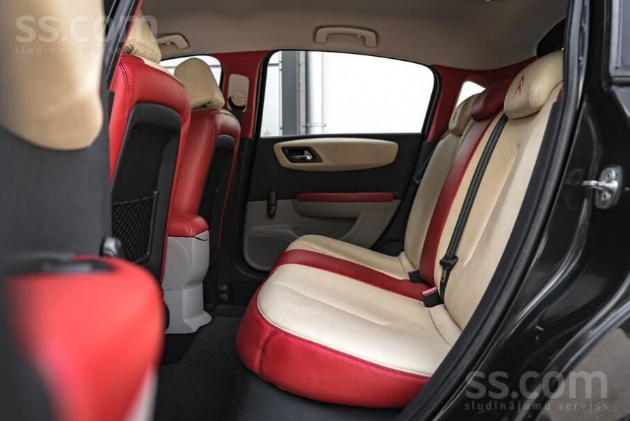 Melns Citroen C4 2006 Rīga, ar dzinēja tilpumu 1.60 L un nobraukumu 129 tūkst. km par 1995 €, foto 12 vietnē AUTOMOTO.COM.LV