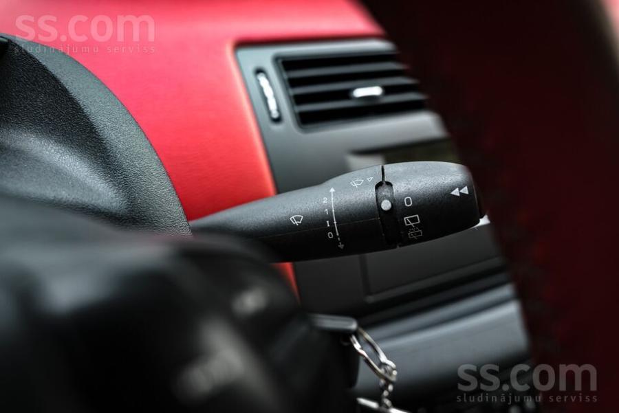 Melns Citroen C4 2006 Rīga, ar dzinēja tilpumu 1.60 L un nobraukumu 129 tūkst. km par 1995 €, foto 19 vietnē AUTOMOTO.COM.LV