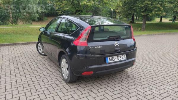 Black Citroen C4 2006 in Valmiera, with an engine capacity of 1.60 L and mileage of 278 thousand km for 1500 €, photo 2 on AUTOMOTO.COM.LV