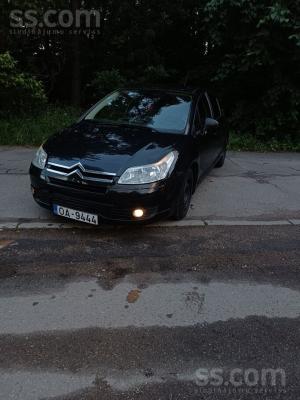 Melns Citroen C4 2006 Rīga, ar dzinēja tilpumu 2.00 L un nobraukumu 288 tūkst. km par 1600 €, foto  vietnē AUTOMOTO.COM.LV