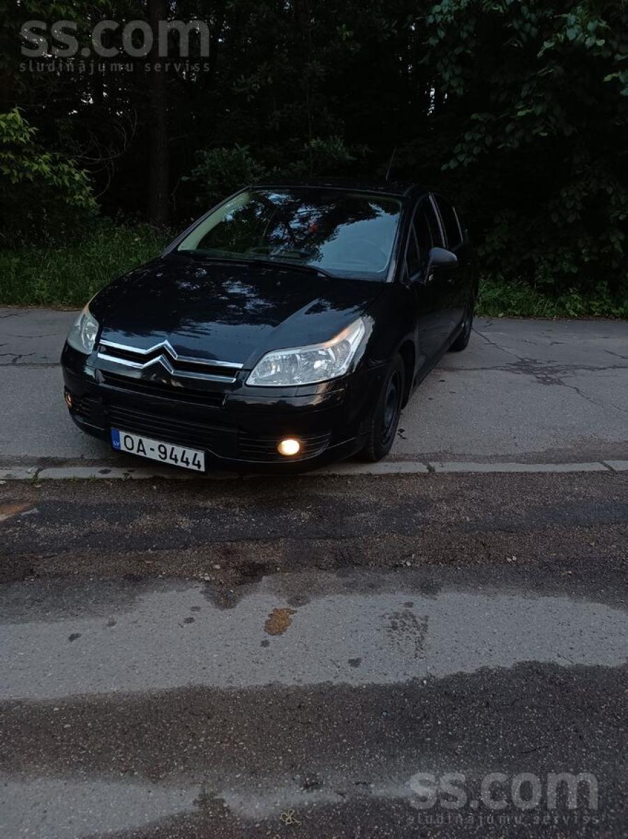 Melns Citroen C4 2006 Rīga, ar dzinēja tilpumu 2.00 L un nobraukumu 288 tūkst. km par 1600 €, foto 1 vietnē AUTOMOTO.COM.LV