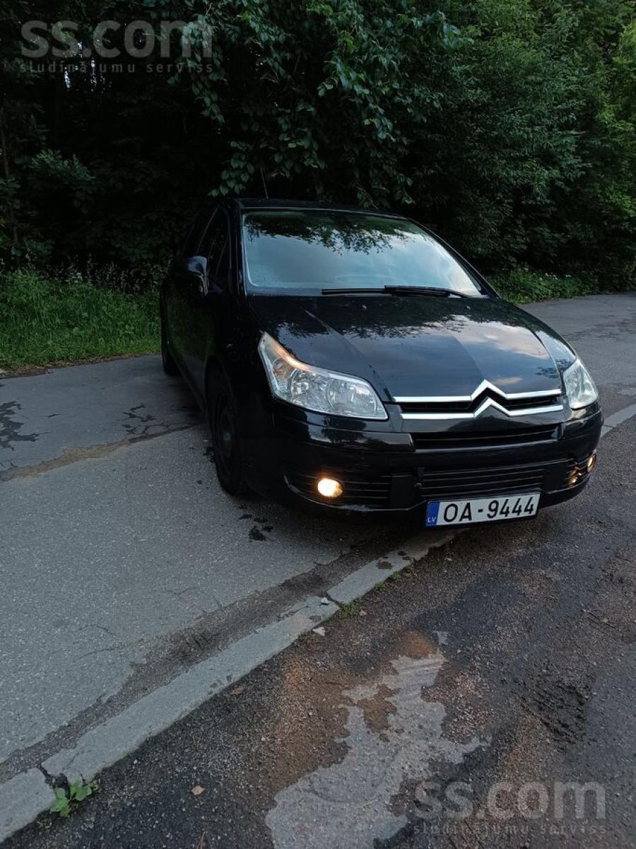 Melns Citroen C4 2006 Rīga, ar dzinēja tilpumu 2.00 L un nobraukumu 288 tūkst. km par 1600 €, foto 3 vietnē AUTOMOTO.COM.LV