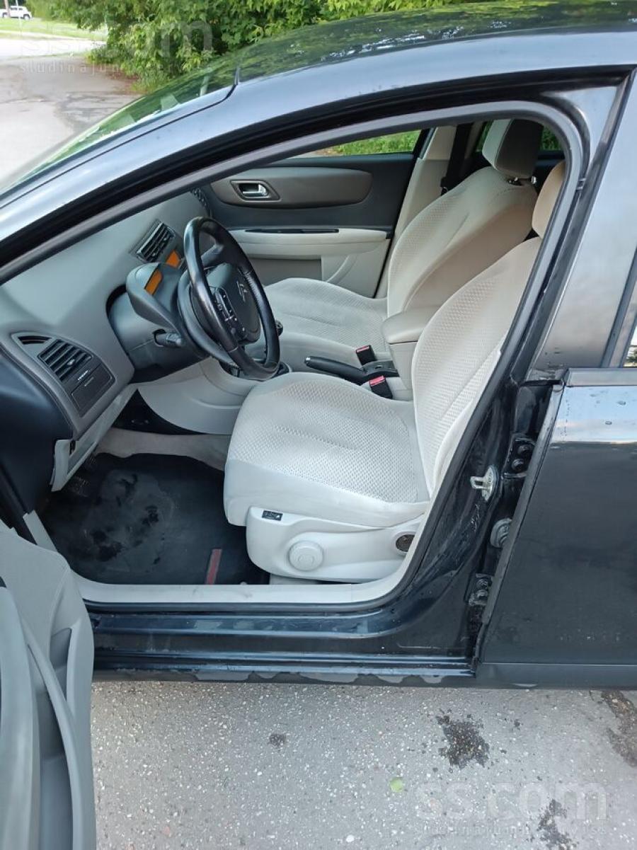 Melns Citroen C4 2006 Rīga, ar dzinēja tilpumu 2.00 L un nobraukumu 288 tūkst. km par 1600 €, foto 9 vietnē AUTOMOTO.COM.LV
