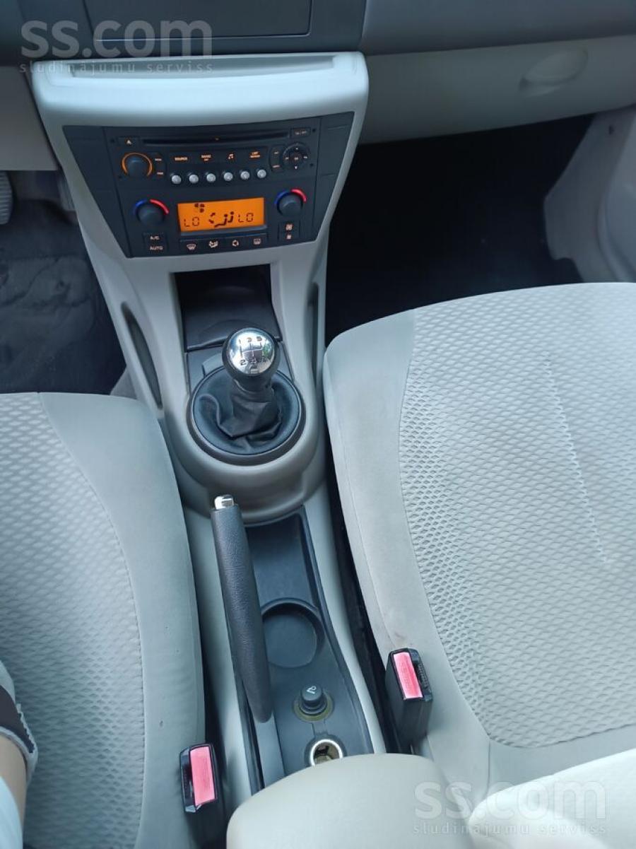 Melns Citroen C4 2006 Rīga, ar dzinēja tilpumu 2.00 L un nobraukumu 288 tūkst. km par 1600 €, foto 11 vietnē AUTOMOTO.COM.LV