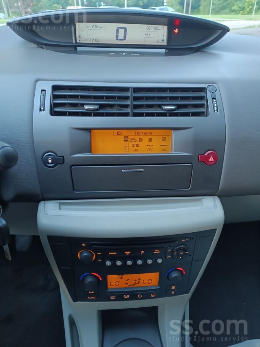 Melns Citroen C4 2006 Rīga, ar dzinēja tilpumu 2.00 L un nobraukumu 288 tūkst. km par 1600 €, foto 12 vietnē AUTOMOTO.COM.LV