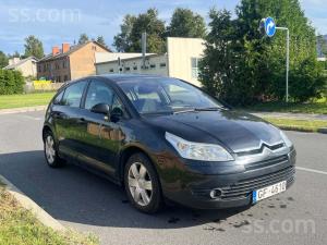 Melns Citroen C4 2006 Jūrmala, ar dzinēja tilpumu 2.00 L un nobraukumu 176 tūkst. km par 950 €, foto 3 vietnē AUTOMOTO.COM.LV
