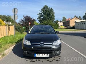 Melns Citroen C4 2006 Jūrmala, ar dzinēja tilpumu 2.00 L un nobraukumu 176 tūkst. km par 950 €, foto 4 vietnē AUTOMOTO.COM.LV