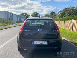 Melns Citroen C4 2006 Jūrmala, ar dzinēja tilpumu 2.00 L un nobraukumu 176 tūkst. km par 950 €, foto 7 vietnē AUTOMOTO.COM.LV
