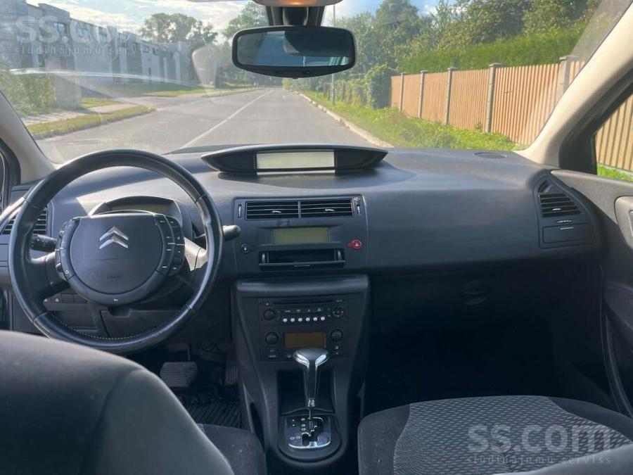 Melns Citroen C4 2006 Jūrmala, ar dzinēja tilpumu 2.00 L un nobraukumu 176 tūkst. km par 950 €, foto 9 vietnē AUTOMOTO.COM.LV