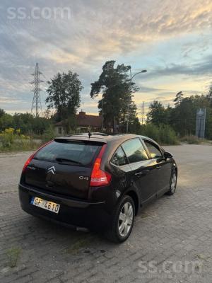 Melns Citroen C4 2006 Jūrmala, ar dzinēja tilpumu 2.00 L un nobraukumu 0 tūkst. km par 1950 €, foto 5 vietnē AUTOMOTO.COM.LV