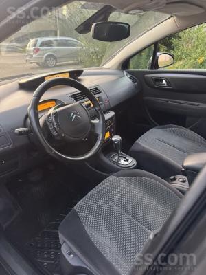 Melns Citroen C4 2006 Jūrmala, ar dzinēja tilpumu 2.00 L un nobraukumu 0 tūkst. km par 1950 €, foto 7 vietnē AUTOMOTO.COM.LV