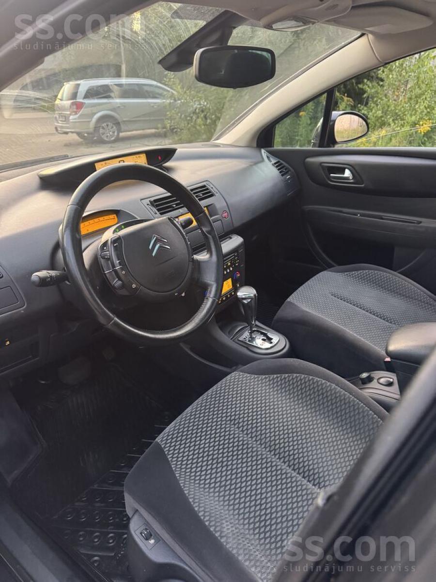 Melns Citroen C4 2006 Jūrmala, ar dzinēja tilpumu 2.00 L un nobraukumu 0 tūkst. km par 1950 €, foto 7 vietnē AUTOMOTO.COM.LV