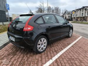 Melns Citroen C4 2007 Palanga, ar dzinēja tilpumu 1.60 L un nobraukumu 315 tūkst. km par 1950 €, foto 6 vietnē AUTOMOTO.COM.LV