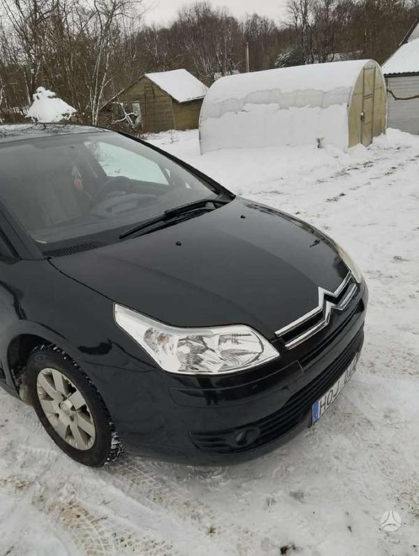 Melns Citroen C4 2007 Raseiniai, ar dzinēja tilpumu 1.56 L un nobraukumu 320 tūkst. km par 1650 €, foto 1 vietnē AUTOMOTO.COM.LV