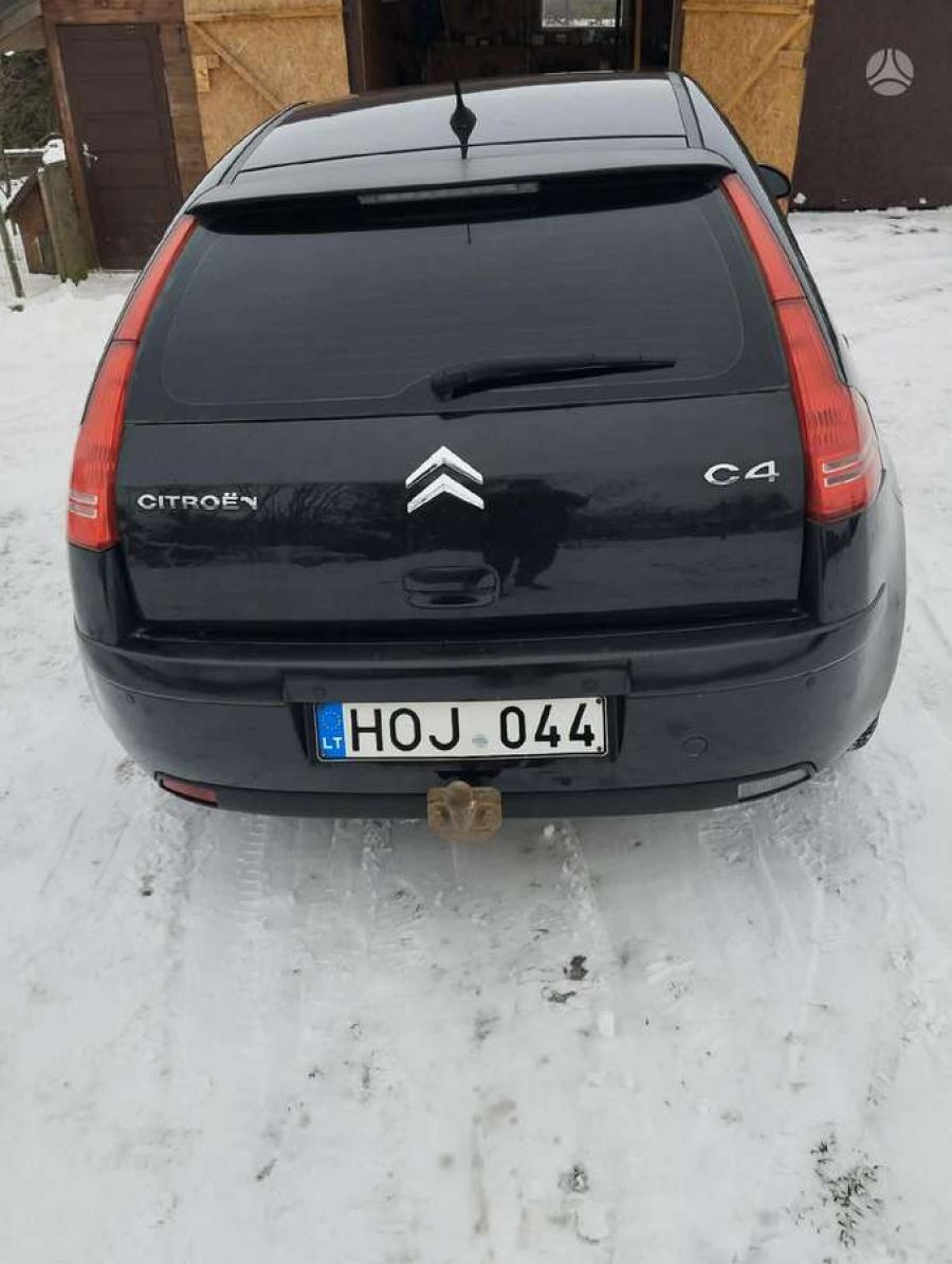 Black Citroen C4 2007 in Raseiniai, with an engine capacity of 1.56 L and mileage of 320 thousand km for 1650 €, photo 2 on AUTOMOTO.COM.LV