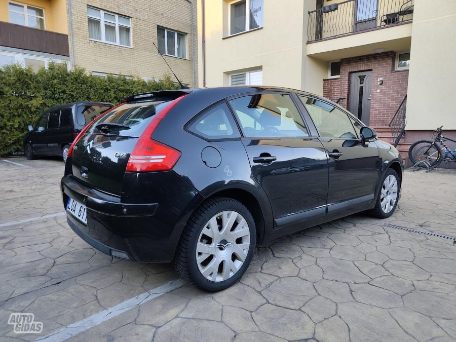Black Citroen C4 2007 in Klaipeda, with an engine capacity of 1.60 L and mileage of 316 thousand km for 1950 €, photo 4 on AUTOMOTO.COM.LV