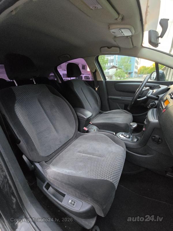Black Citroen C4 2007 in Tallinn, with an engine capacity of 1.60 L and mileage of 356 thousand km for 900 €, photo 7 on AUTOMOTO.COM.LV