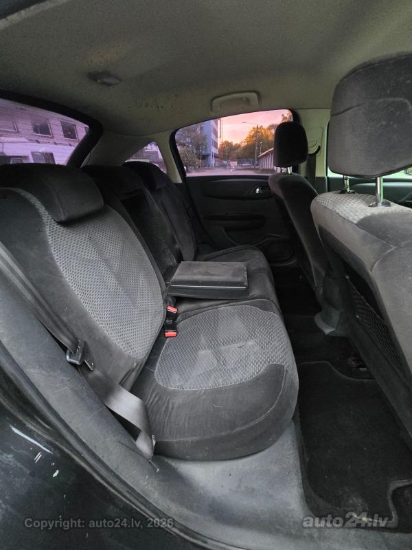 Black Citroen C4 2007 in Tallinn, with an engine capacity of 1.60 L and mileage of 356 thousand km for 900 €, photo 8 on AUTOMOTO.COM.LV