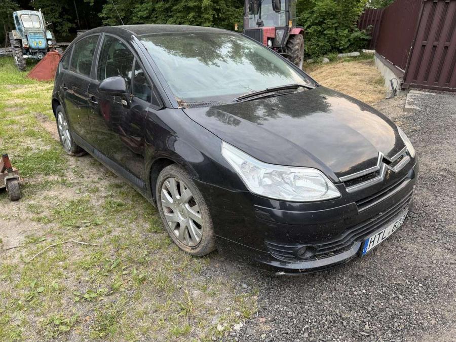 Black Citroen C4 2007 in Vilnius, with an engine capacity of 1.56 L and mileage of 157 thousand km for 550 €, photo 1 on AUTOMOTO.COM.LV