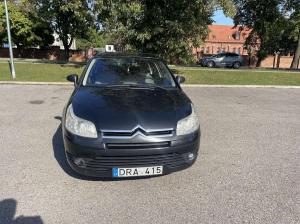 Black Citroen C4 2008 in Kaunas, with an engine capacity of 1.59 L and mileage of 250 thousand km for 700 €, photo 3 on AUTOMOTO.COM.LV