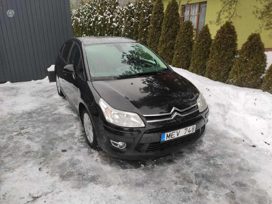 Melns Citroen C4 2008 Birštonas, ar dzinēja tilpumu 1.60 L un nobraukumu 105 tūkst. km par 1500 €, foto 1 vietnē AUTOMOTO.COM.LV