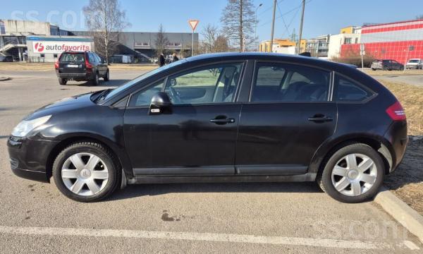 Melns Citroen C4 2008 Rīga, ar dzinēja tilpumu 1.60 L un nobraukumu 282 tūkst. km par 1000 €, foto 4 vietnē AUTOMOTO.COM.LV