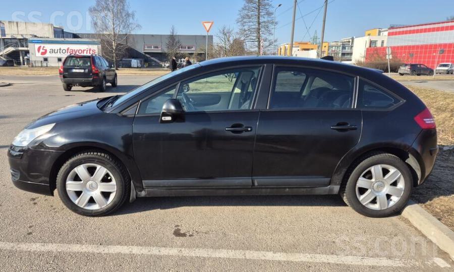 Melns Citroen C4 2008 Rīga, ar dzinēja tilpumu 1.60 L un nobraukumu 282 tūkst. km par 1000 €, foto 5 vietnē AUTOMOTO.COM.LV