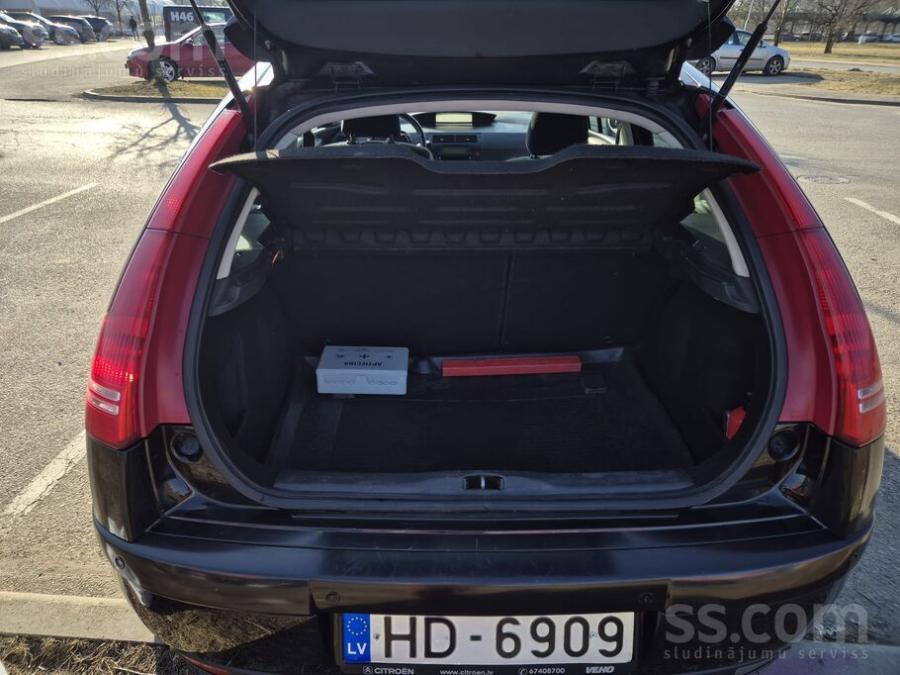 Melns Citroen C4 2008 Rīga, ar dzinēja tilpumu 1.60 L un nobraukumu 282 tūkst. km par 1000 €, foto 8 vietnē AUTOMOTO.COM.LV