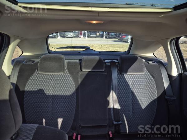 Melns Citroen C4 2008 Rīga, ar dzinēja tilpumu 1.60 L un nobraukumu 282 tūkst. km par 1000 €, foto 8 vietnē AUTOMOTO.COM.LV